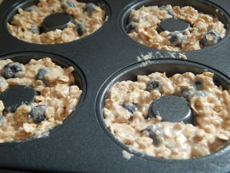 Blueberry oatmeal donuts - Drizzle Me Skinny!