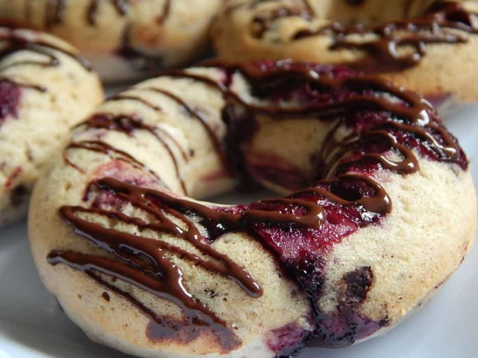 Blueberry dark chocolate donuts - Drizzle Me Skinny!