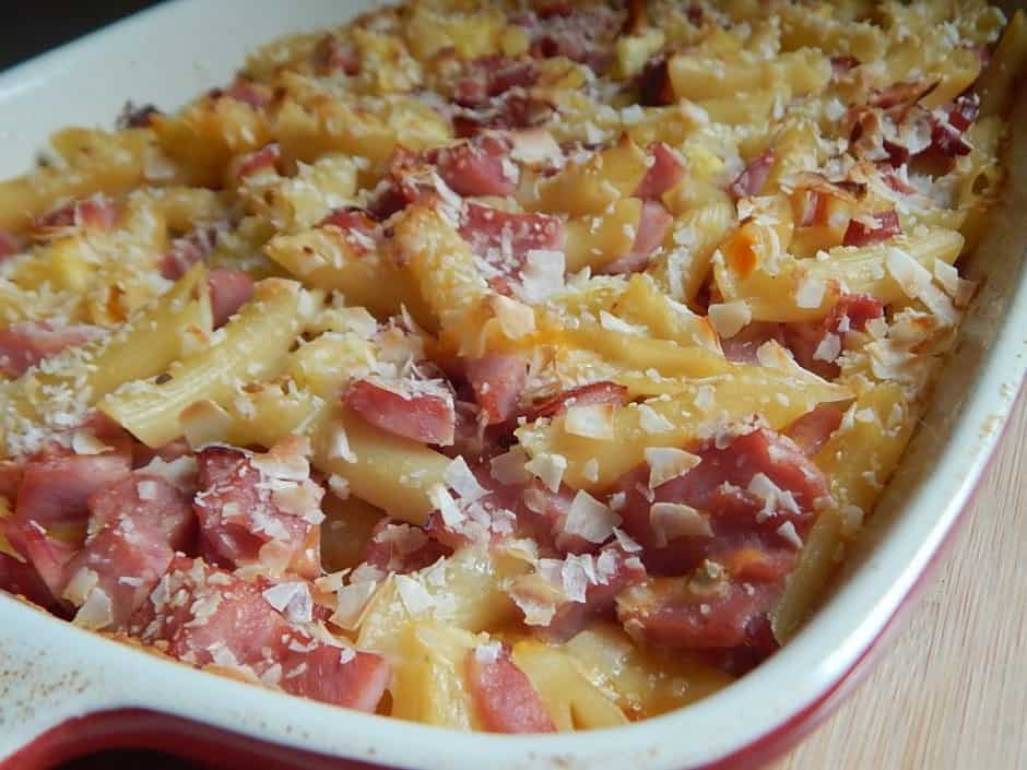 Hawaiian pasta bake - Drizzle Me Skinny!