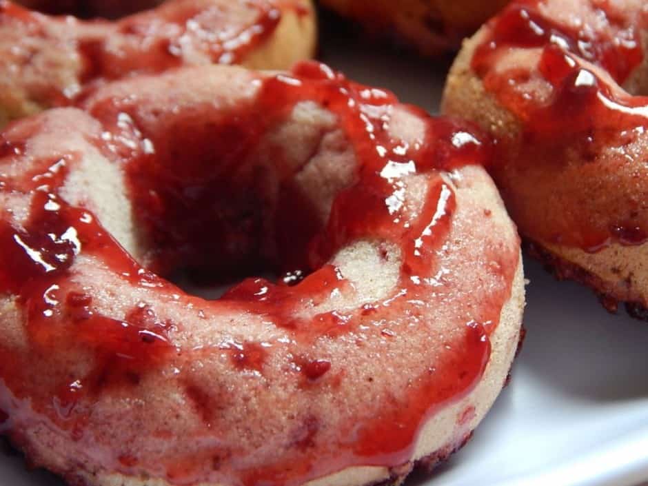 Raspberry jam donuts - Drizzle Me Skinny!
