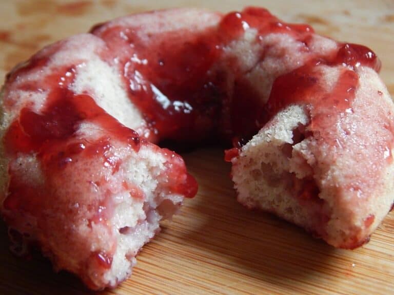 Raspberry jam donuts - Drizzle Me Skinny!
