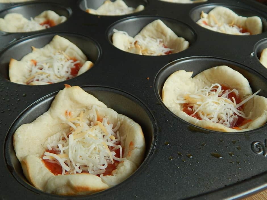 Mini deep dish meat lovers pizza - Drizzle Me Skinny!