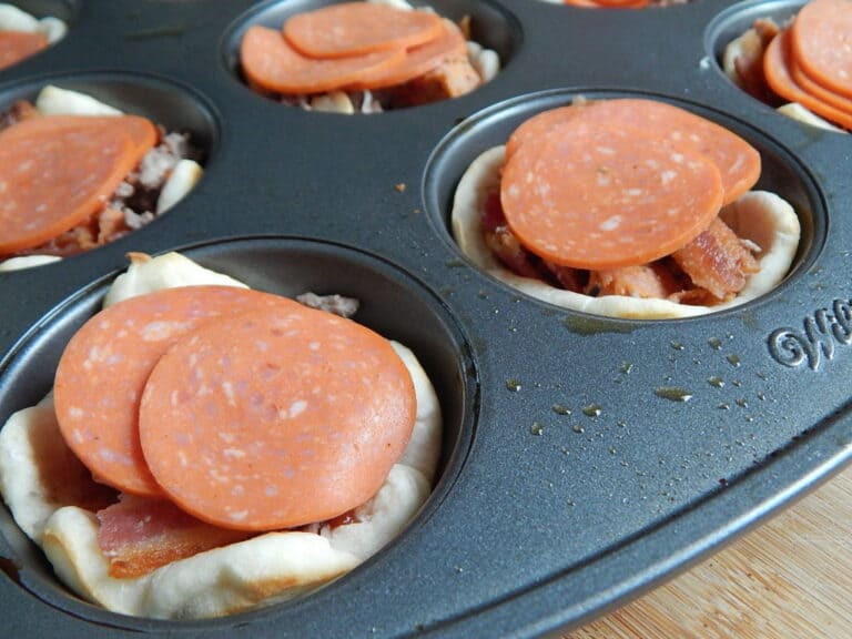 Mini deep dish meat lovers pizza - Drizzle Me Skinny!