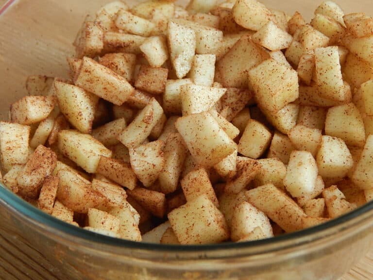 Pillsbury Biscuits Are The Star Of This Apple Cinnamon Crumble ...