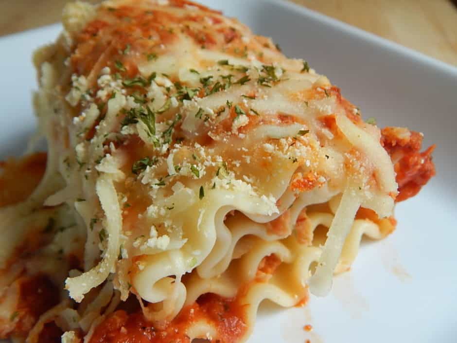 Chicken Lasagna Roll Ups - Drizzle Me Skinny!
