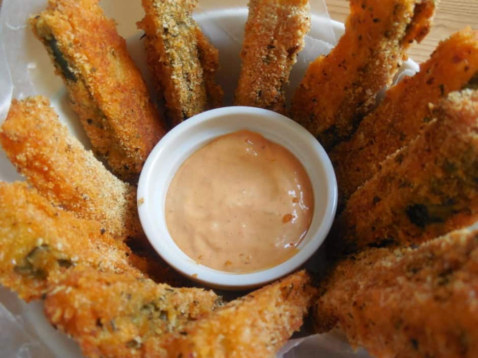 Spicy ranch zucchini fries - Drizzle Me Skinny!