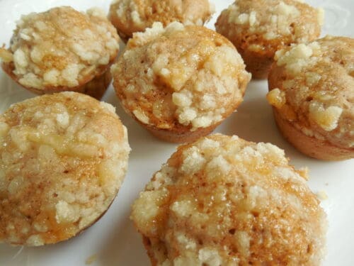 Apple Crumble Muffins - Drizzle Me Skinny!