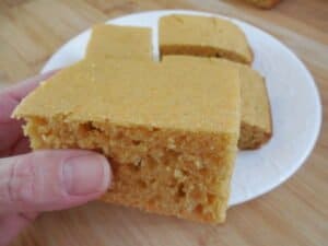 Healthy Cornbread - Drizzle Me Skinny!