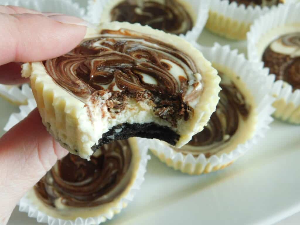 Oreo Cheesecake Cups - Drizzle Me Skinny!