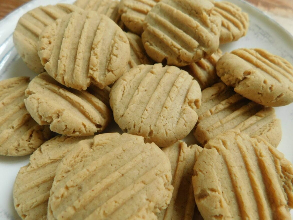 Mini Peanut Butter Cookies - Drizzle Me Skinny!