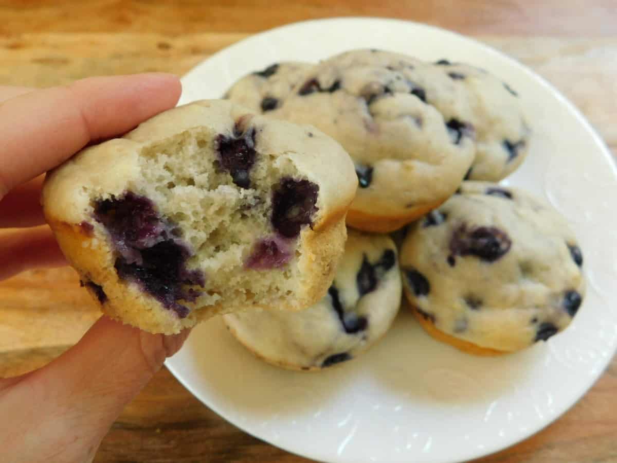 Blueberry muffins - Drizzle Me Skinny!