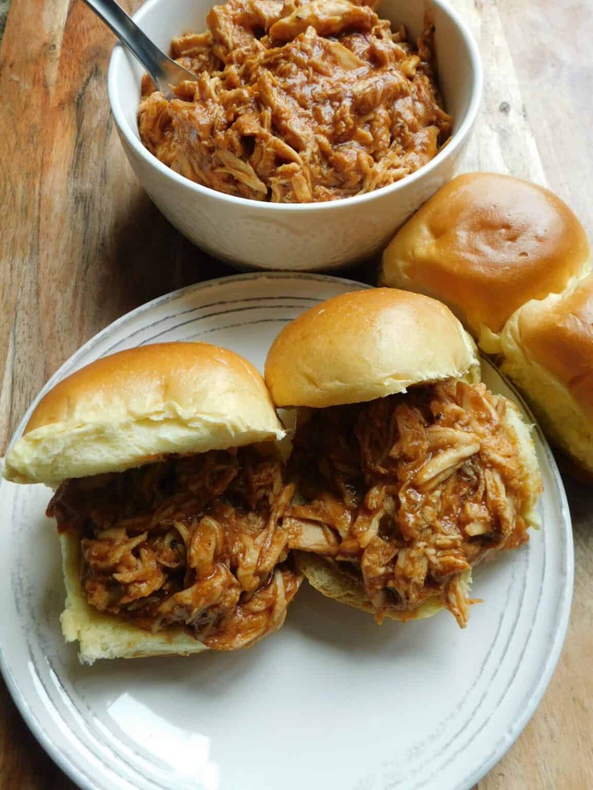 Slow Cooker Pulled Chicken BBQ - Drizzle Me Skinny!