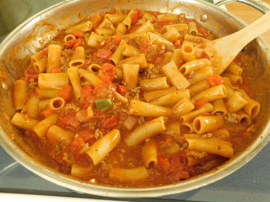 One Pot Turkey Rigatoni - Drizzle Me Skinny!