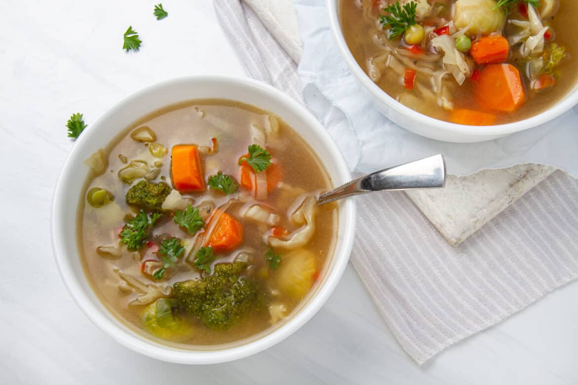 Weight Watchers Vegetable Soup (Zero Points!) - Drizzle Me Skinny!
