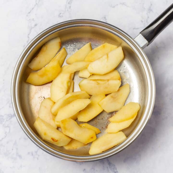 These Sautéed Apples Are A Guilt-Free Fall Treat - Drizzle Me Skinny!