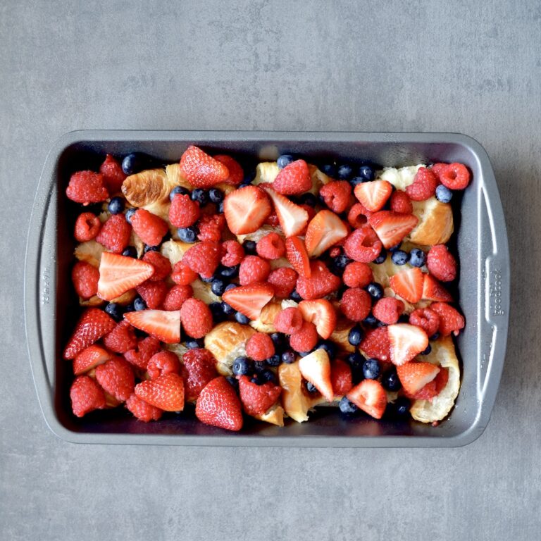 Healthy Berry Croissant Breakfast Casserole | WW Points - Drizzle Me ...