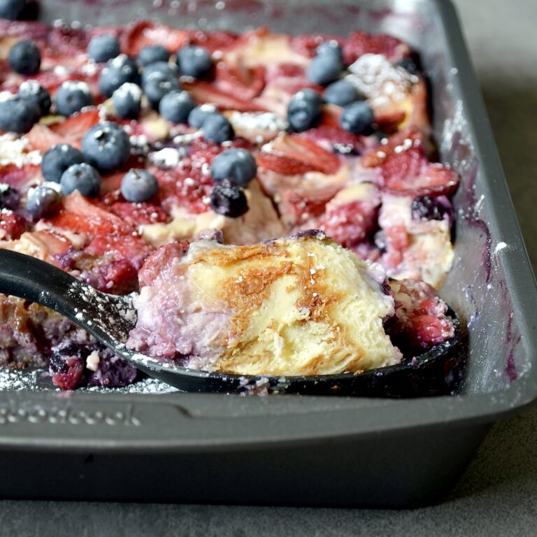 Healthy Berry Croissant Breakfast Casserole | WW Points - Drizzle Me ...