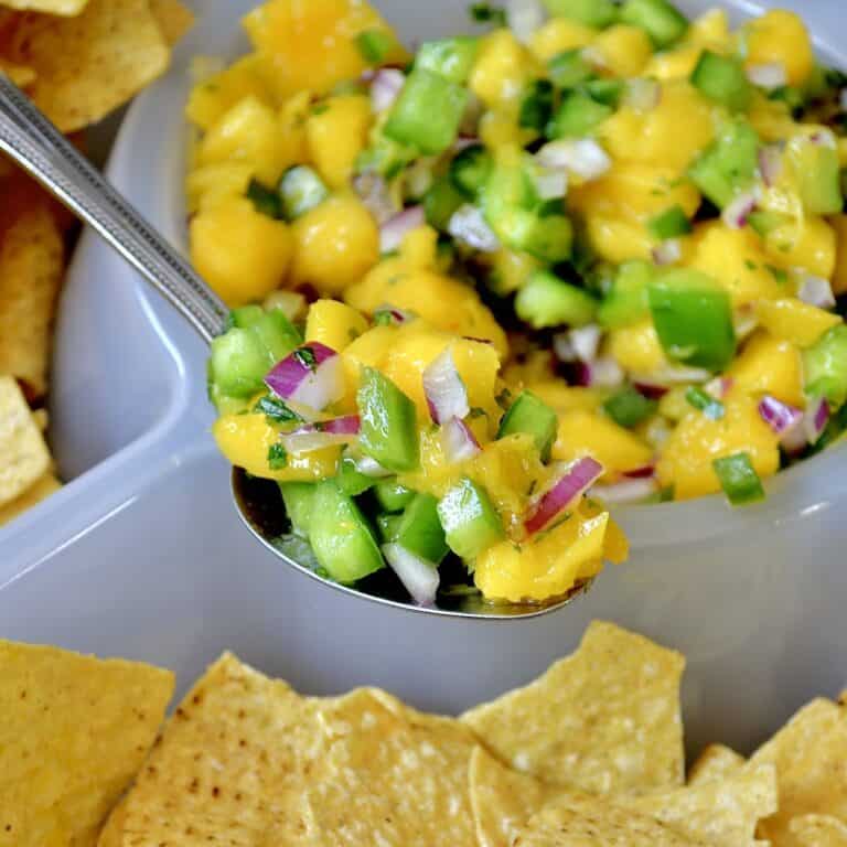 Refreshing Mango Salsa - Drizzle Me Skinny!